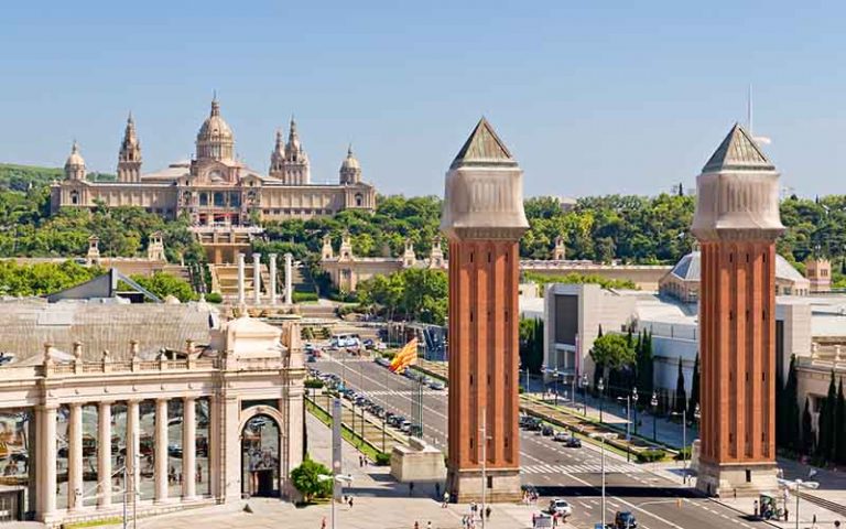 Spain in a Week: Barcelona - Madrid - Seville (Spanish Highlights)